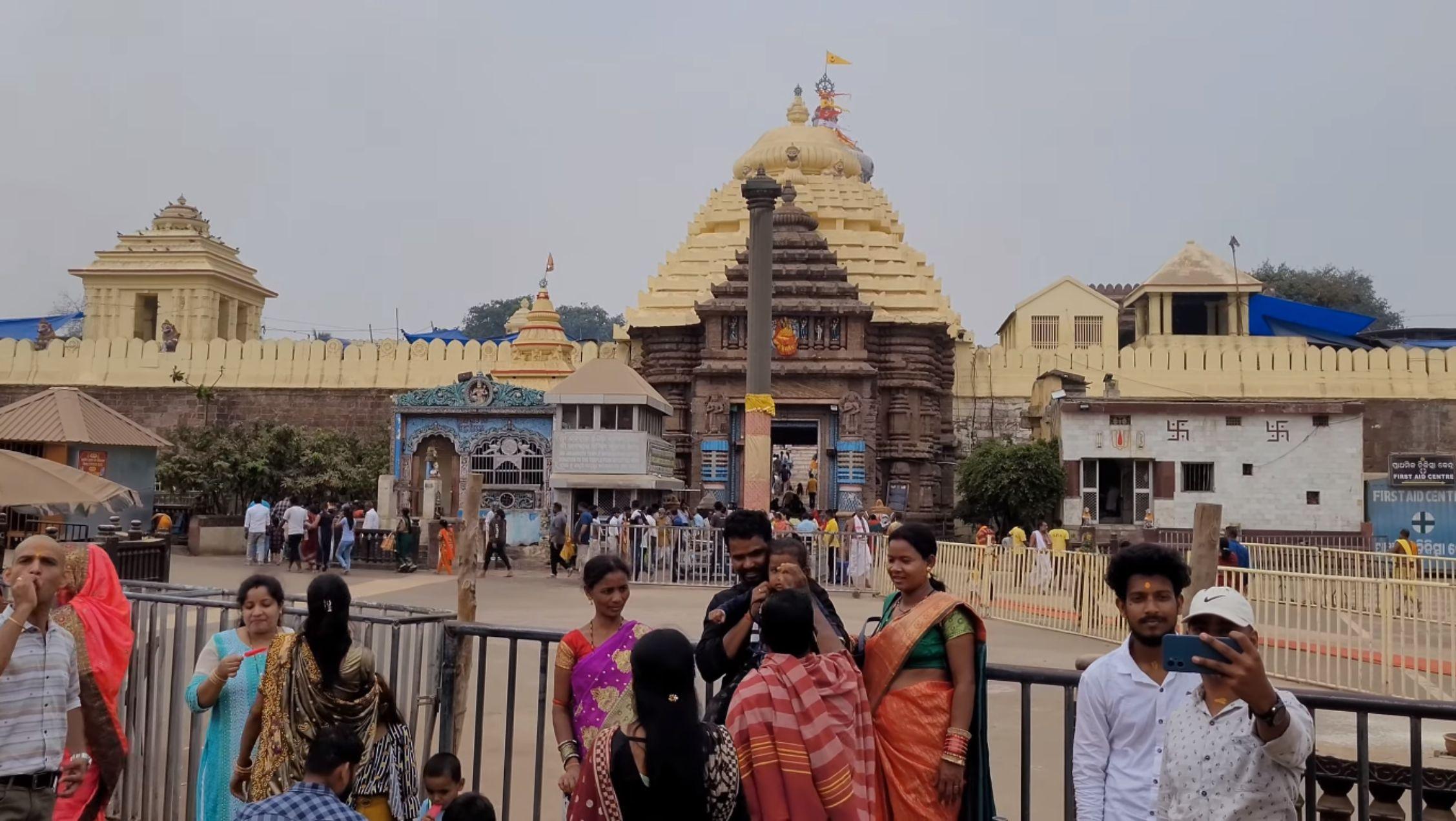 Jagannath Puri Tour: Temple Darshan, Beaches, and Festivals!