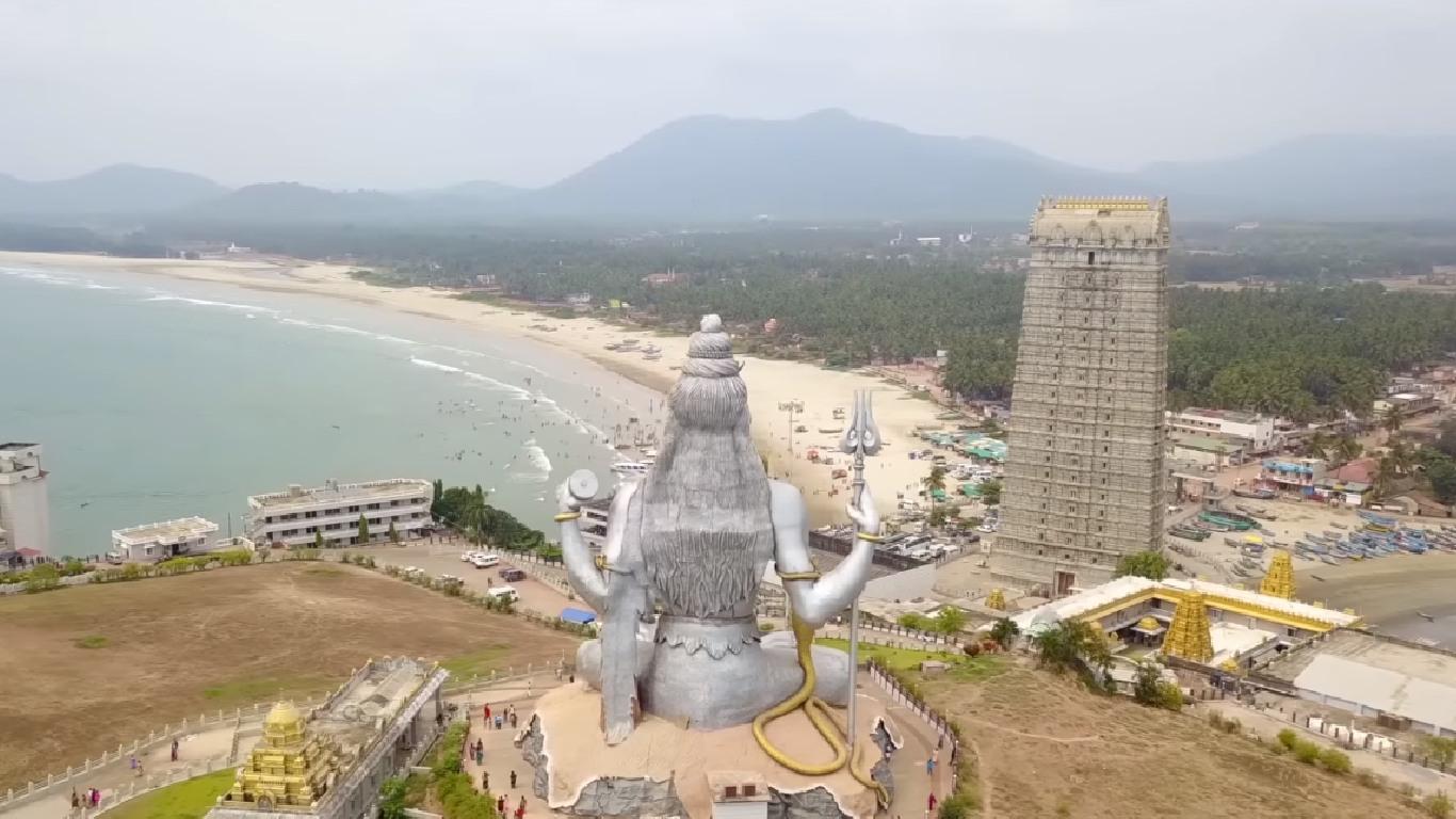 How to Reach the Murudeshwar Temple by Road, Rail, or Air?