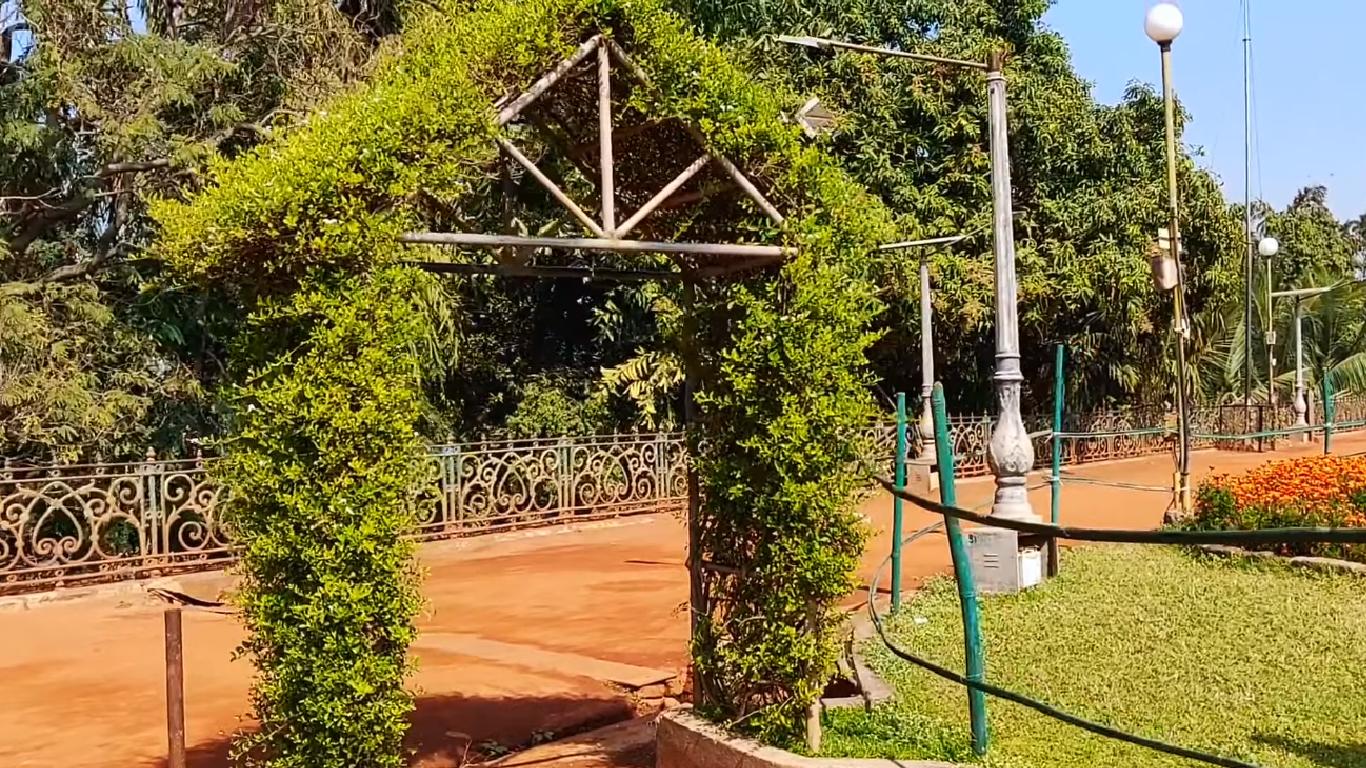Hanging Gardens (Mumbai): How to Reach, Entry Fees, Timings!