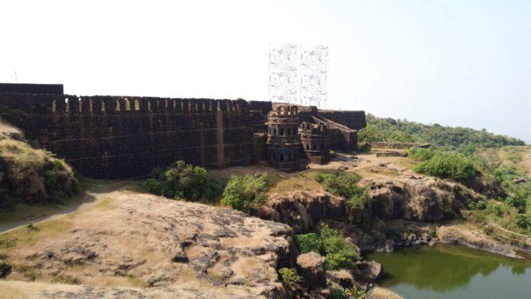 Raigad Fort: History, Timings, Photos, Ropeway Booking!