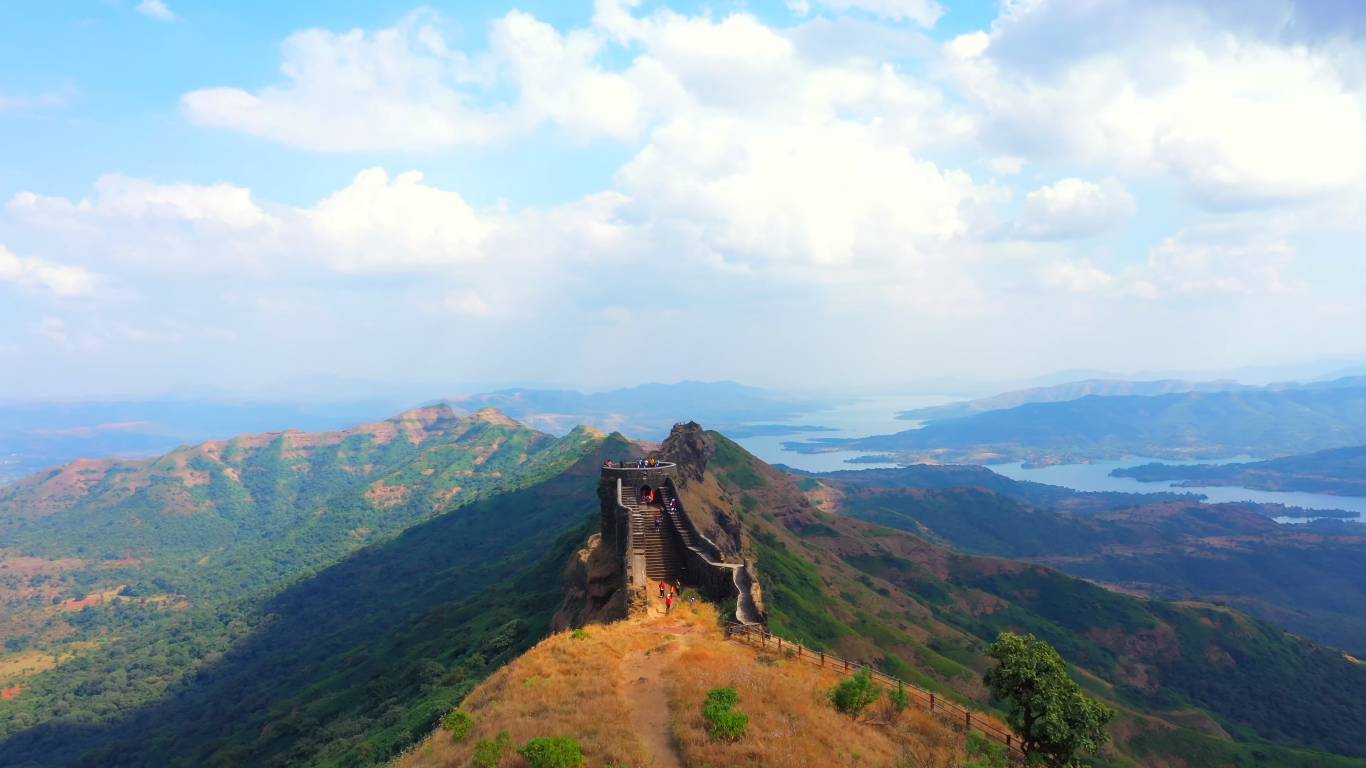 Raigad Fort: History, Timings, Photos, Ropeway Booking!