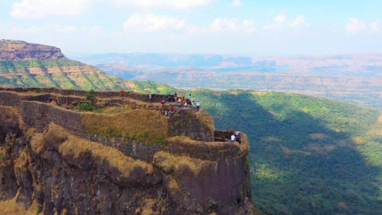 Raigad Fort: History, Timings, Photos, Ropeway Booking!