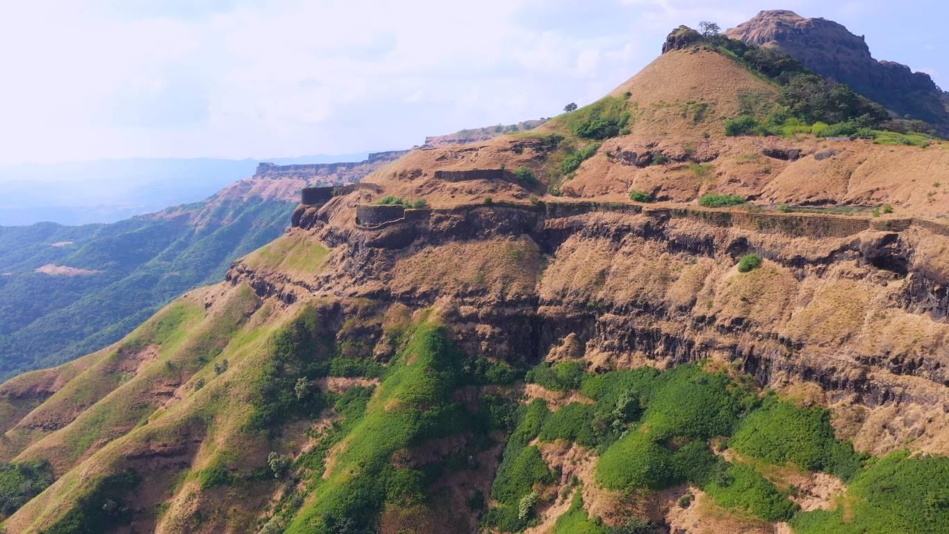 Raigad Fort: History, Timings, Photos, Ropeway Booking!