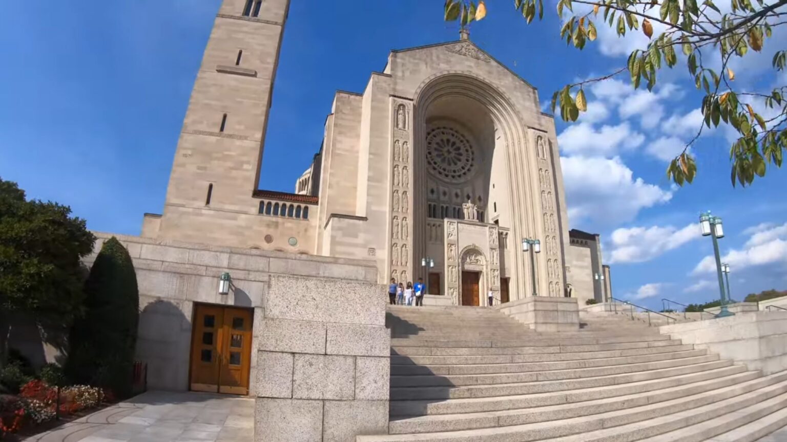 Cathedral Basilica of Saint Louis: Photos, Hours, Tickets & Facts ...