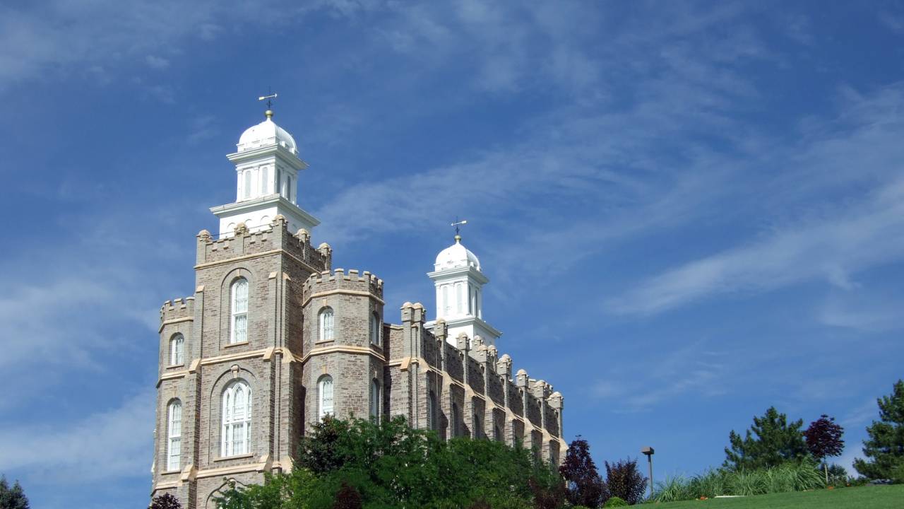 Logan Utah Temple: Prices, When & How to Capture Stunning Shots ...