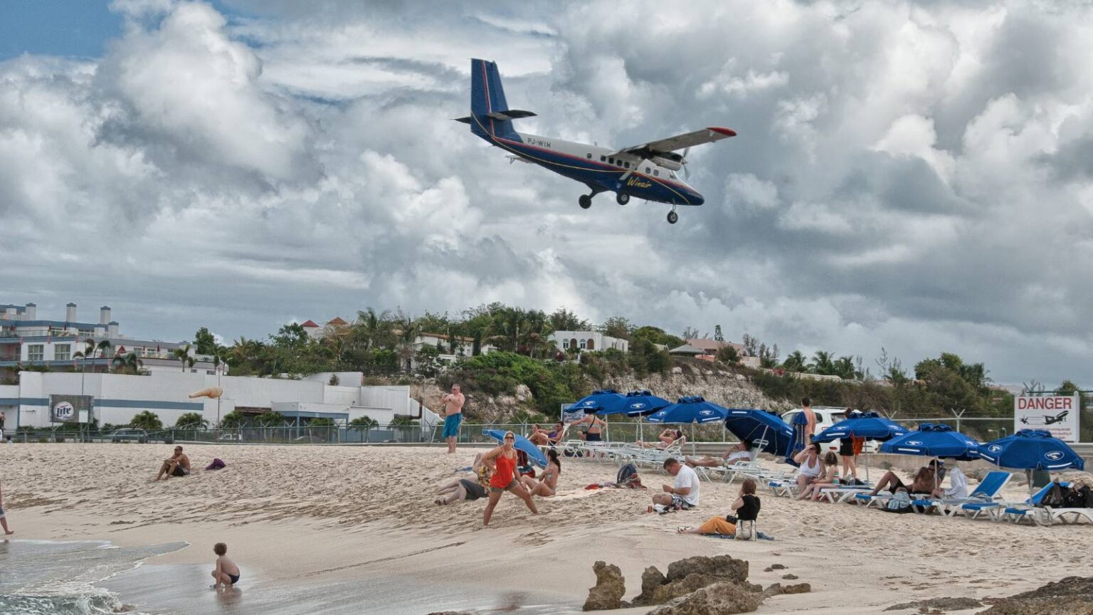 Maho Beach: Spot Where Planes Roar Just Above Your Head - CityBit Travel