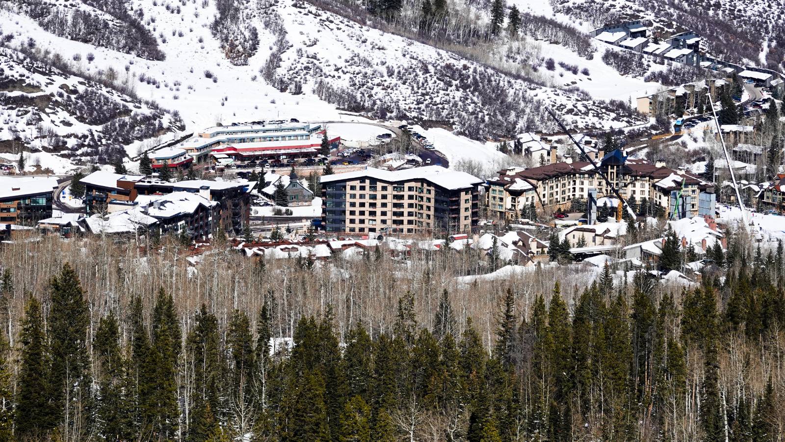 Top Ski Resorts in the World: 11 Stunning Lodges & Resorts to Book This ...